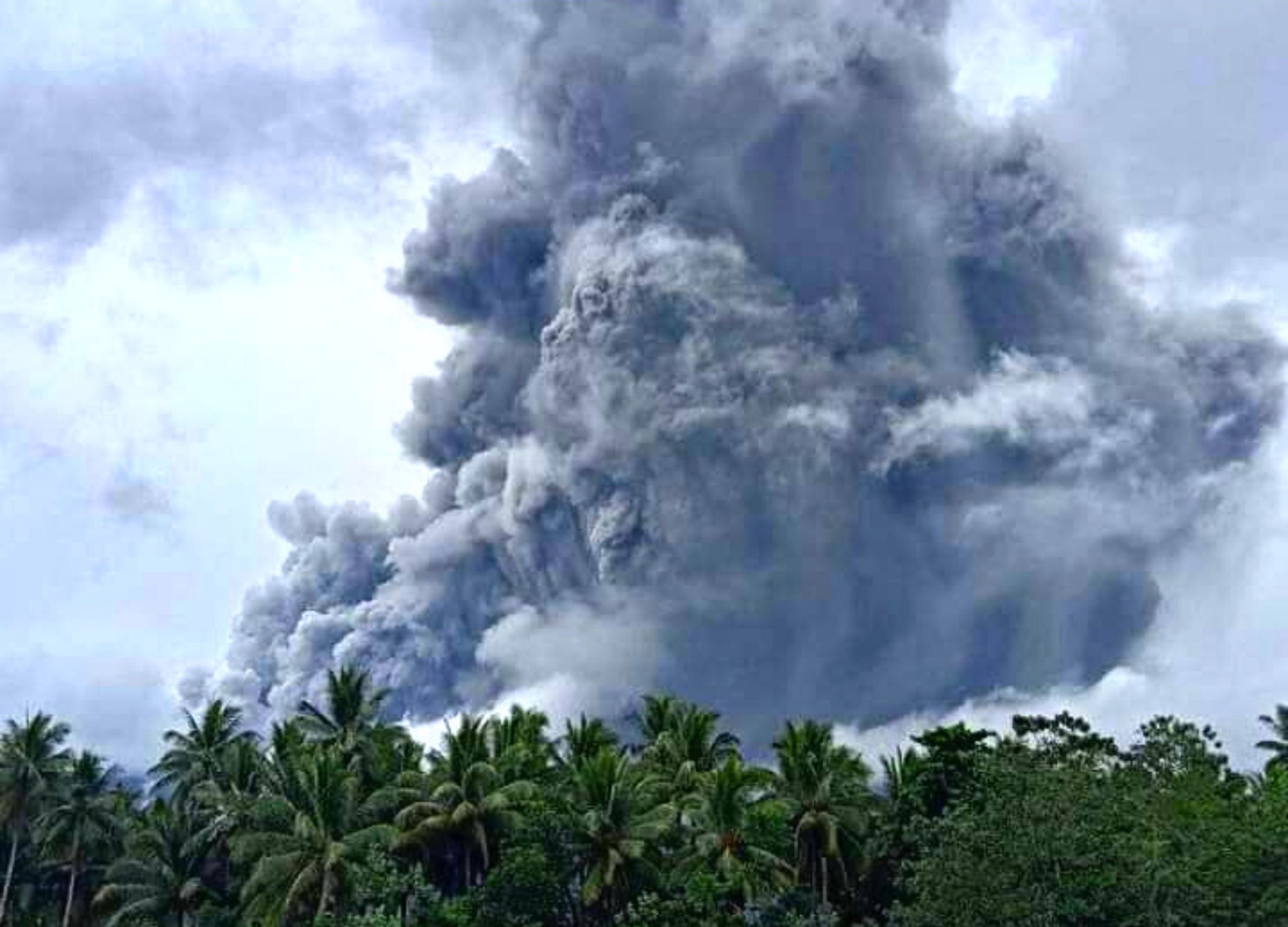 Mt. Bulusan spews ash; Alert Level 1 up - PTV News