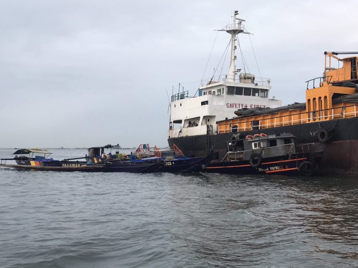 Three boats caught stealing diesel from Navotas Fish Port - PTV News