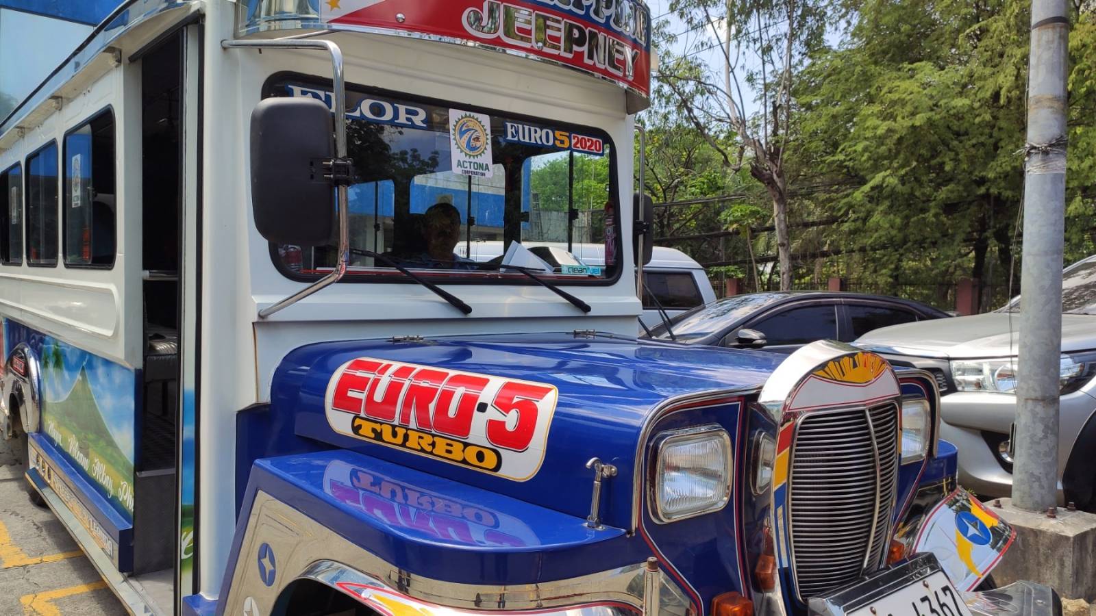Transport group bares proposed look of modern jeep - PTV News