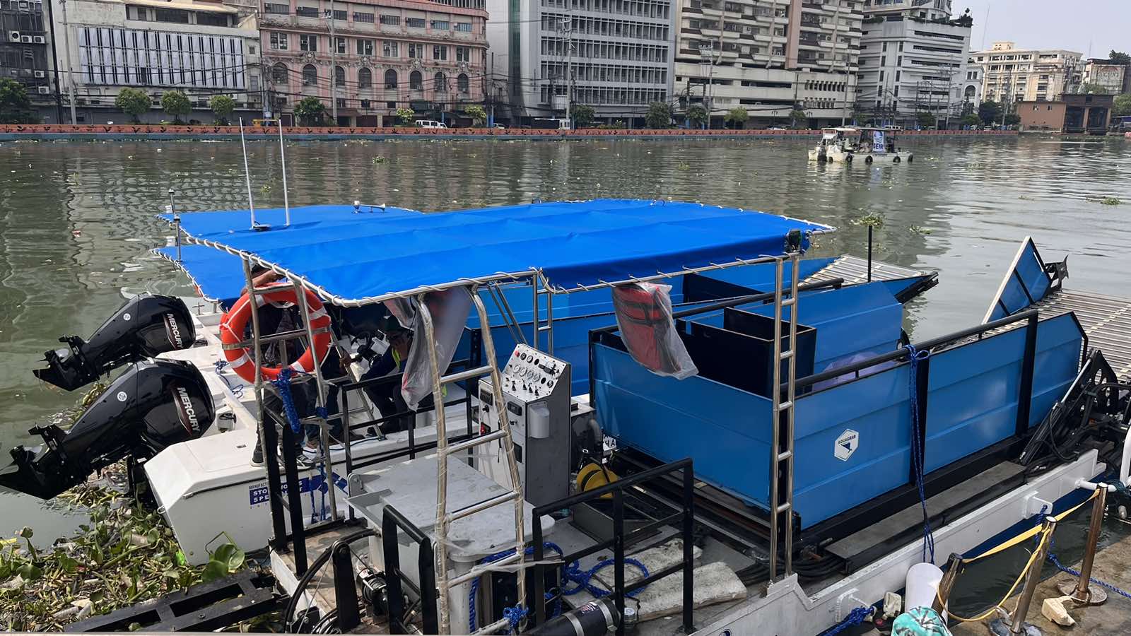 DOST, DENR launch floating solid waste collector system - PTV News