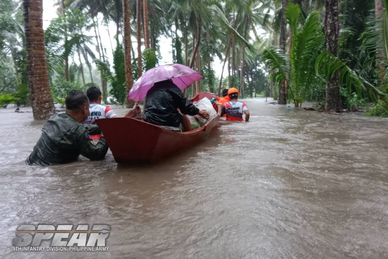 Army, Air Force rescue residents trapped in floods due to ‘Kristine ...
